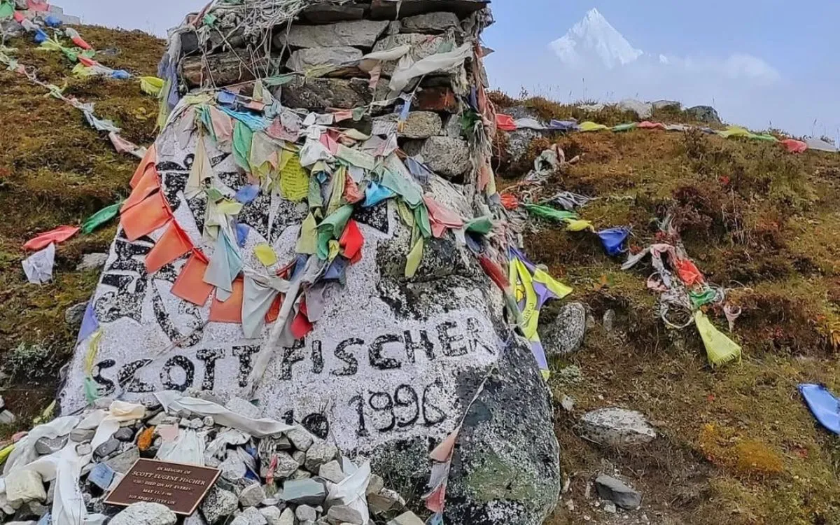 1996 Mount Everest Disaster: Tragedy, Causes & Climber Stories